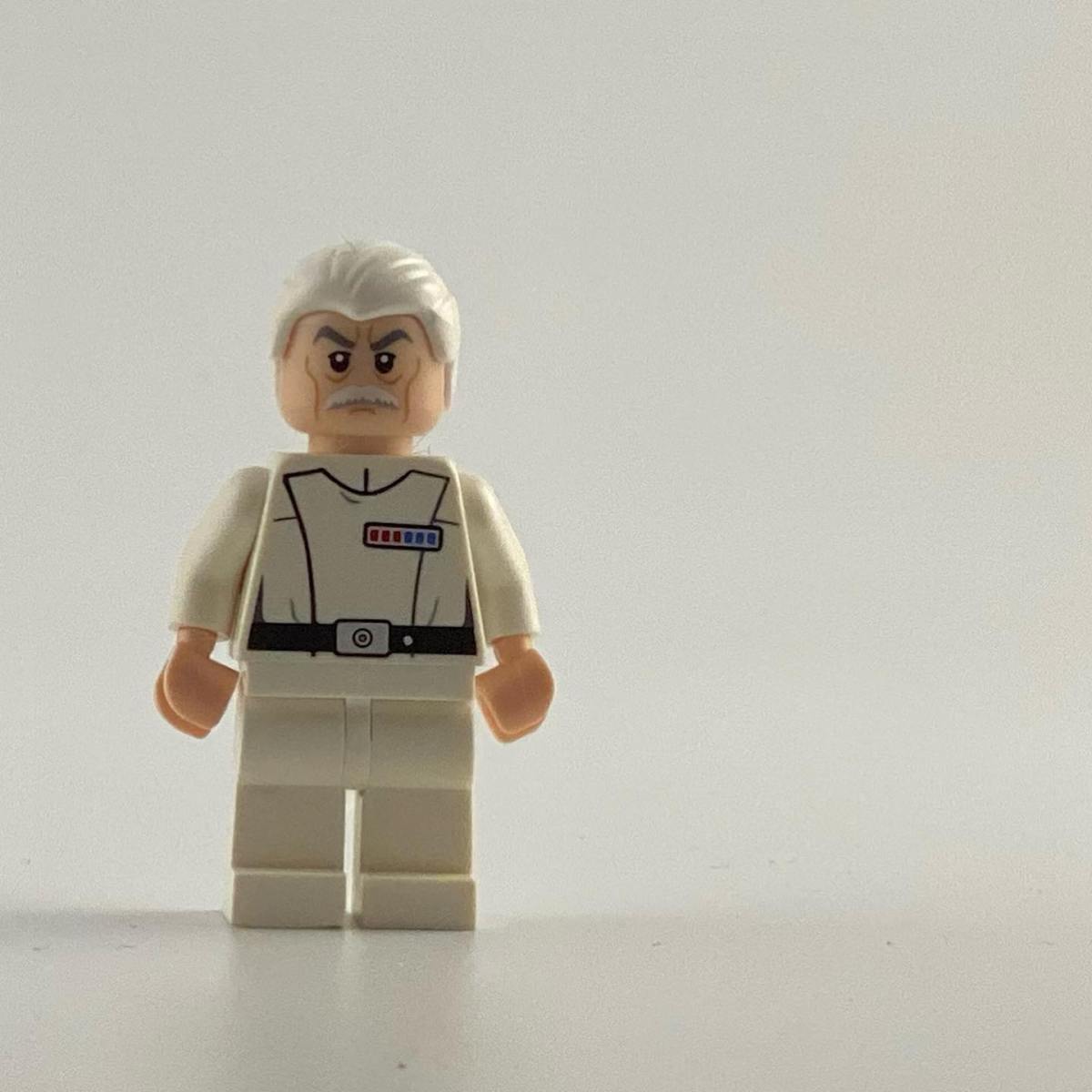 Colonel Wullf Yularen – LEGO Alliance